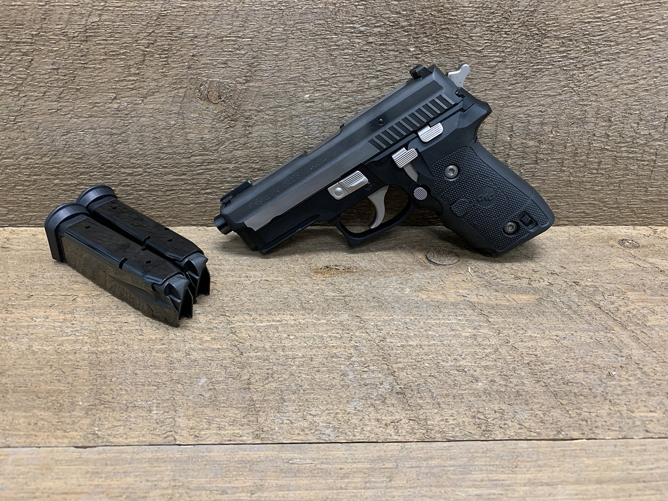 Sig Sauer P229 Equinox – CRAFM